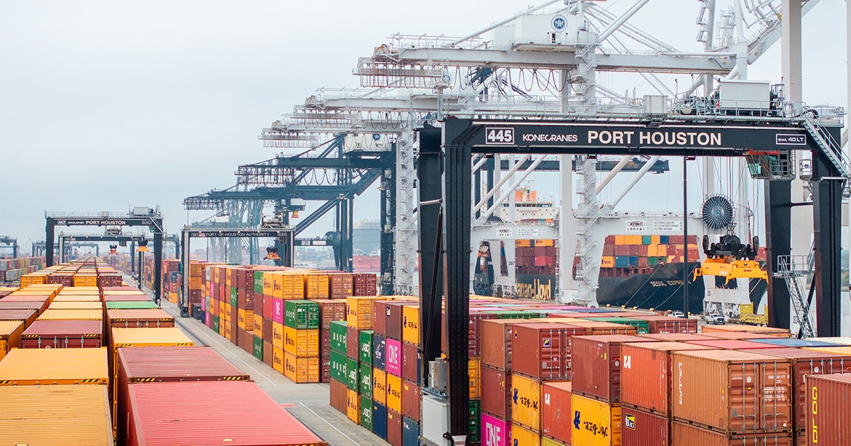 What’s the Difference Between the Trade Deficit and Budget Deficit?